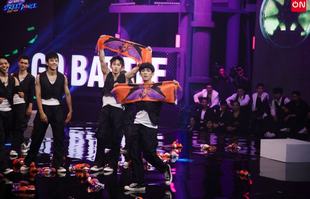 Chẳng ai như Kay Trần, sau 3 năm lại tung MV Lyric hit cũ