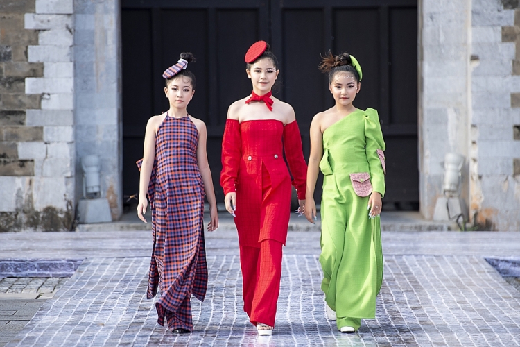 Top 3 đa tài của "Top Model Look 2022" "bùng nổ" show diễn Hoàng Thành ...
