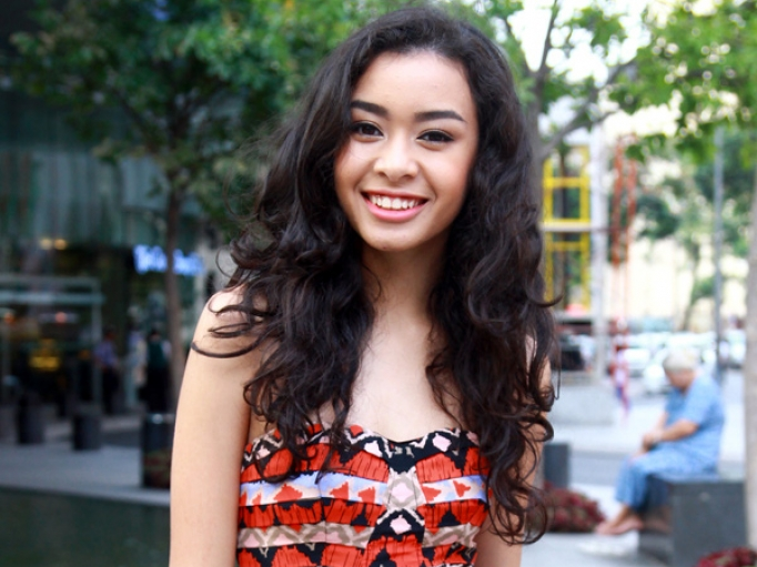 Cindy V ngoài đời "phong cách" hơn trong phim